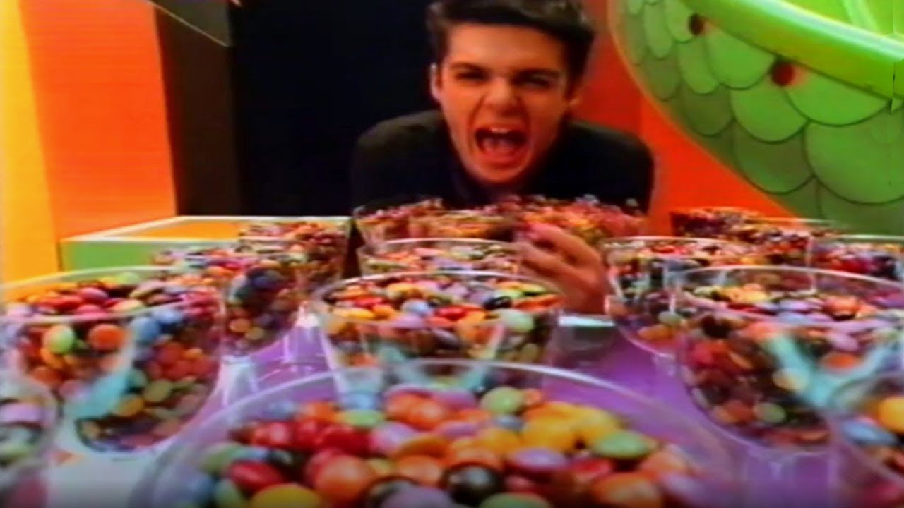 ROWNTREE SMARTIES (1984) - Charlie Cheat - TV Ad - YouTube