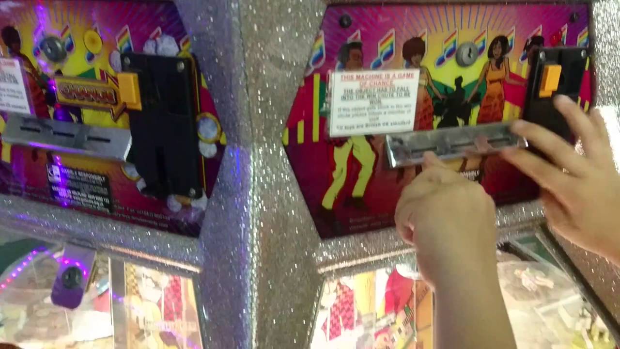 Rhythm & Blues 2p Coin Pusher Machine In The Arcade - YouTube