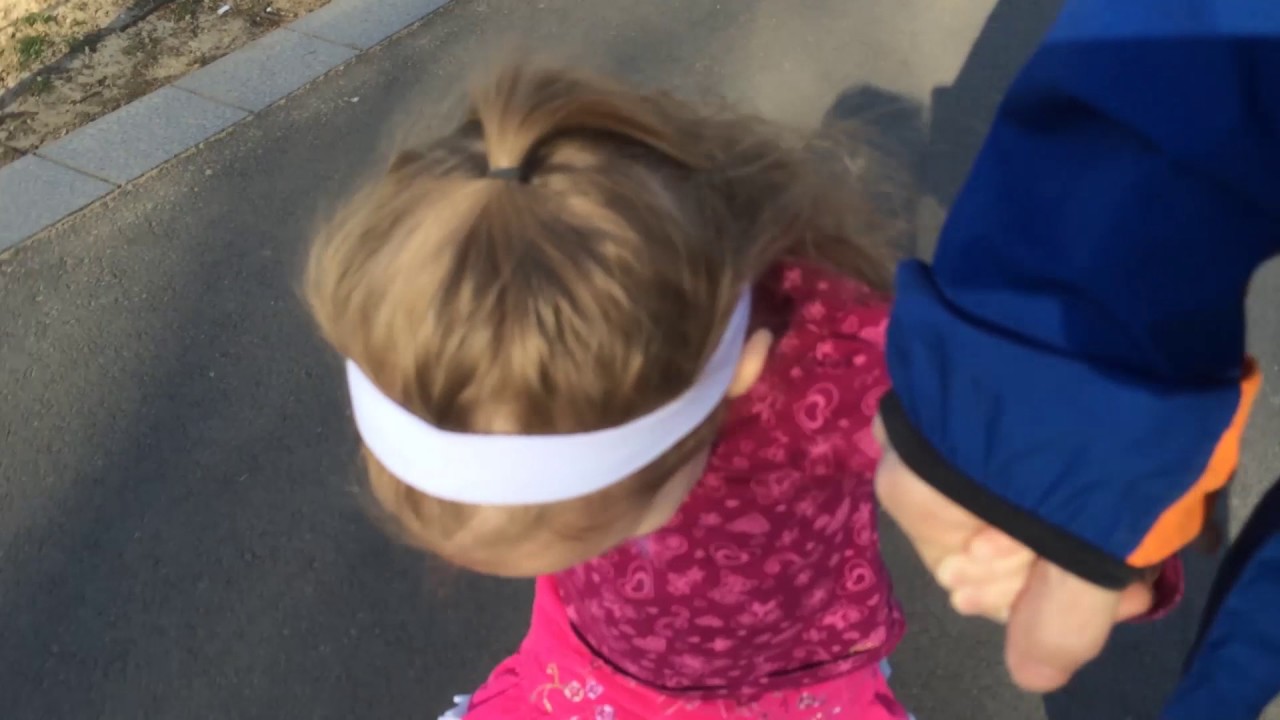 2014 04 06 Kayla Running To The Lincoln Memorial - YouTube