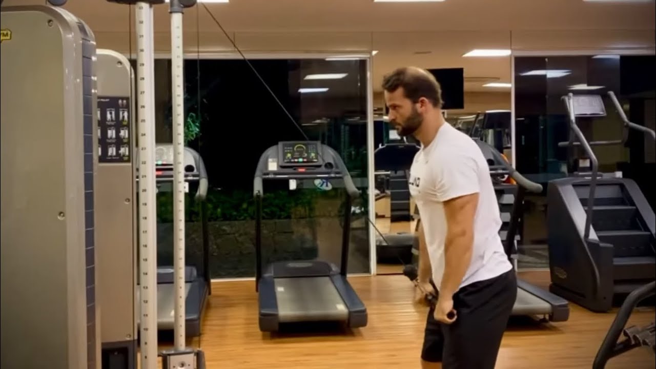 Extensão De Ombros No Cross Com Barra Reta - RETOEDU