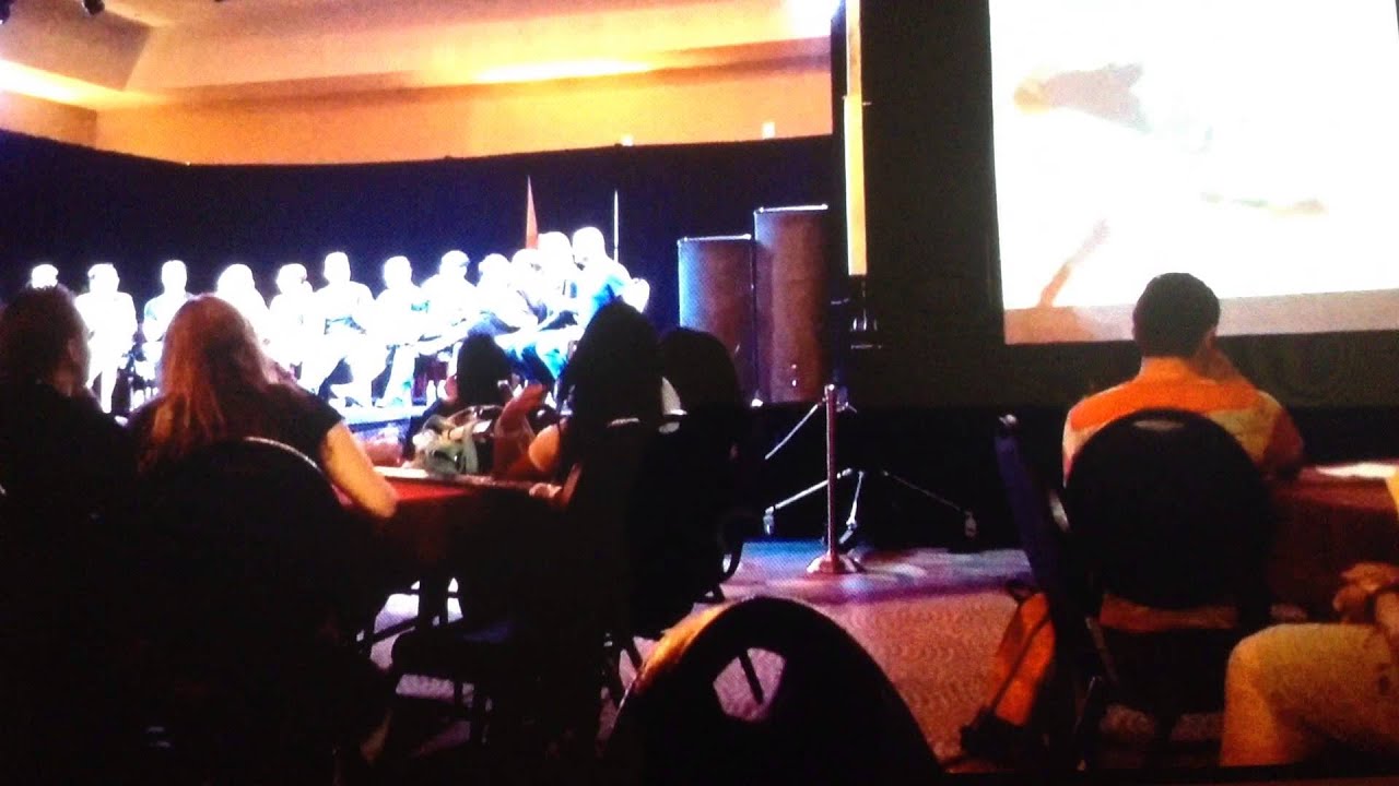 AOT Voice Actors sing Attack on Titan theme song! - YouTube