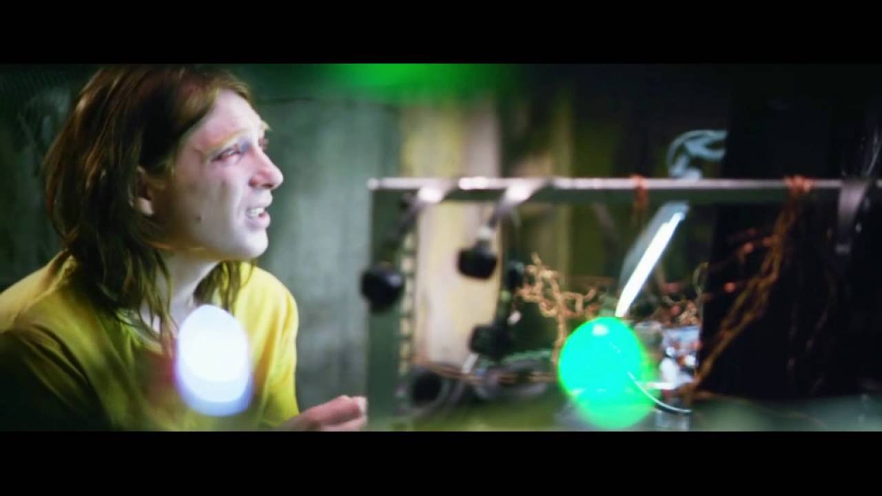 Dredd (2012) Clan Techie first scene - YouTube