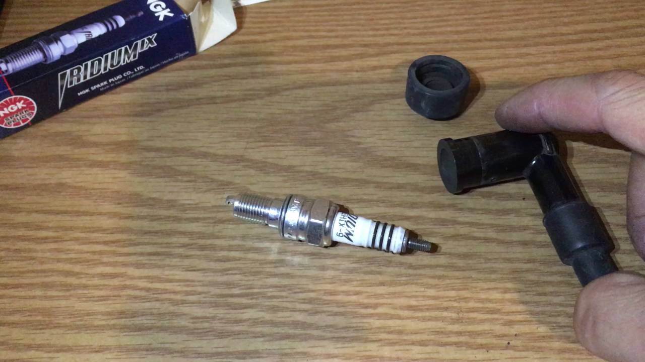NHX110 spark plug cap issues - YouTube