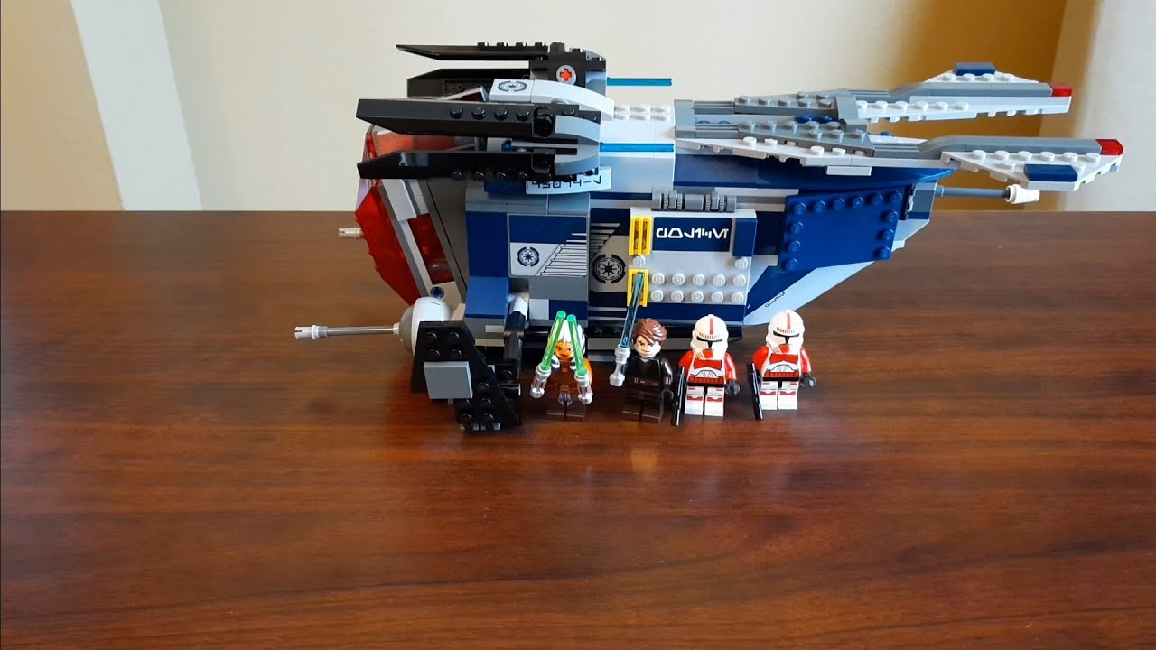 Lego (75046) Coruscant Police Gunship Review (2014 set) - YouTube