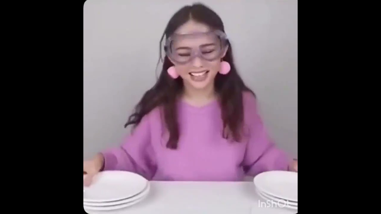 girl laughing and smashing plates - YouTube