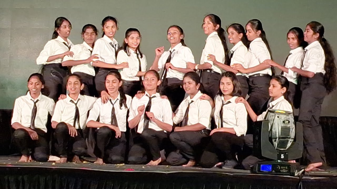 VII class Jayashree and Team - YouTube