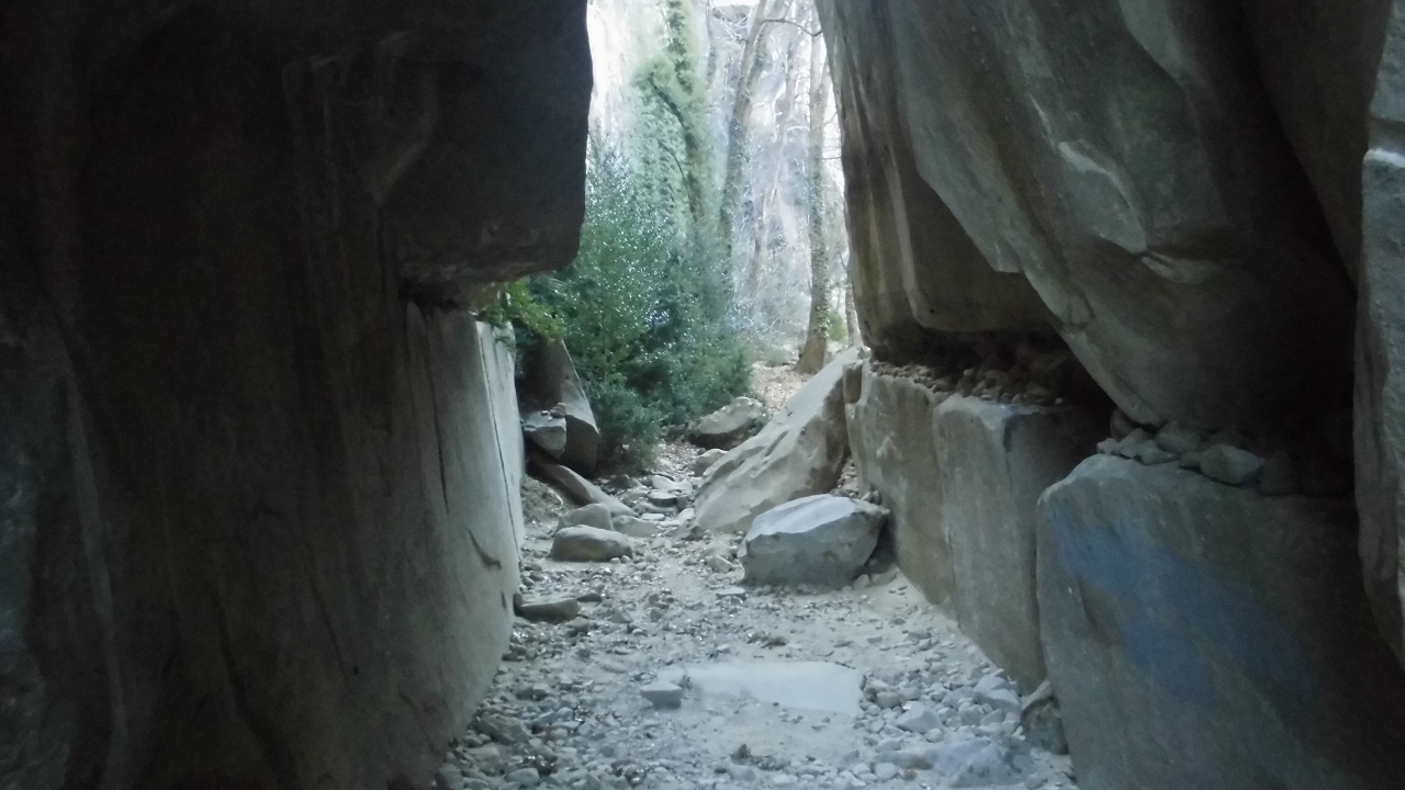 La Chambre du Roi à Annot - YouTube