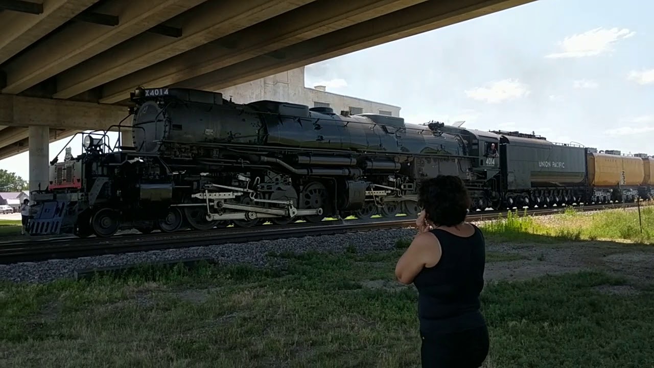 UP 4014 through Jefferson 7/15/2019 - YouTube