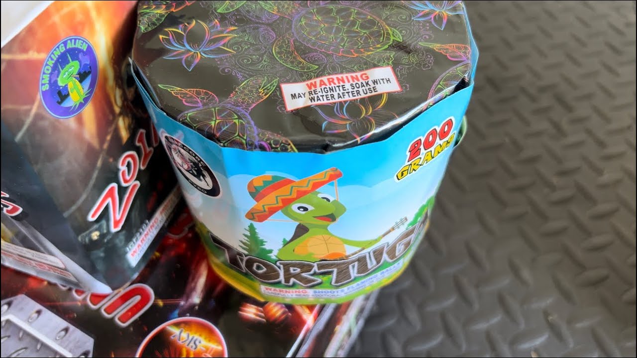 Tortuga Firework Cake-Hardcore Pyro - YouTube