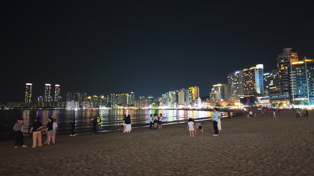 Gwangalli Night Walk｜From Riverside Park to Gwangalli Beach｜BUSAN Night ...