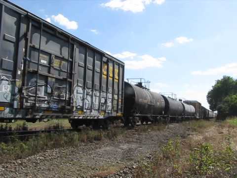 6464)-CSXT-Q685-15: Featuring-FURX-EMD-GP38-2's-5544, 5518, 5565-Trailing. - YouTube