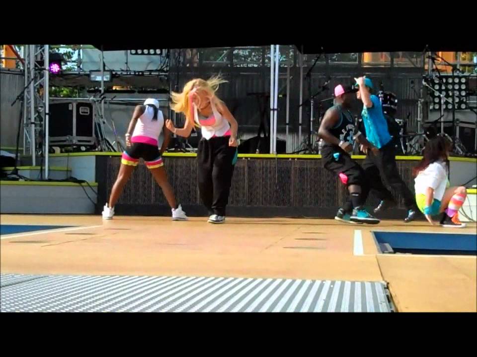 Hip hop routine choreographed by Jay J to a master mix of songs - YouTube