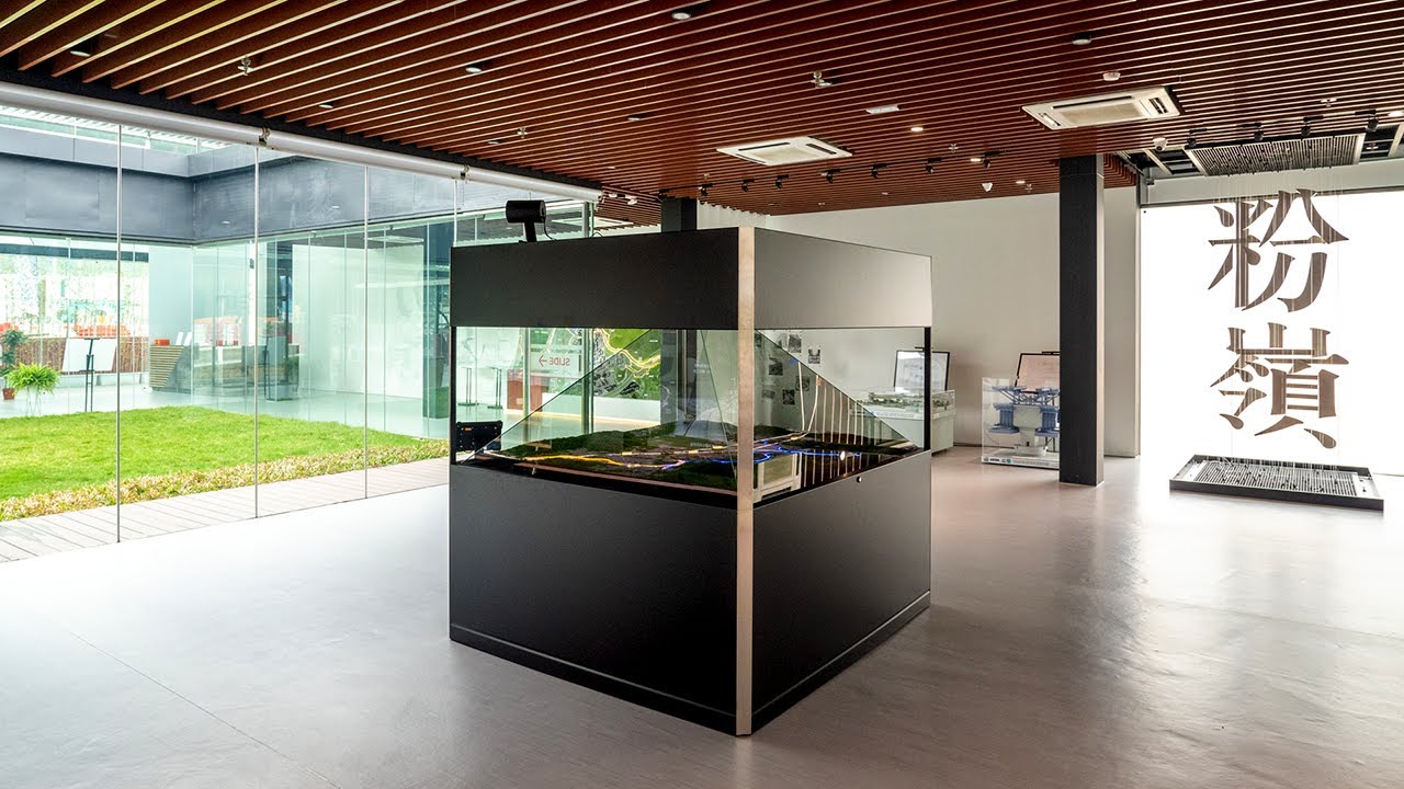 Case Study - Northern Metropolis - Hologram Display with Interactive ...