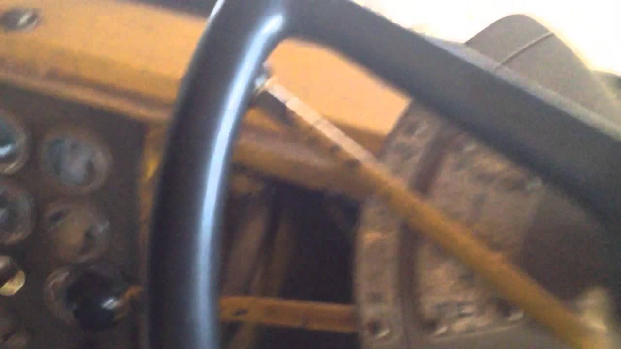 Clark Michigan 75 III front loader - YouTube