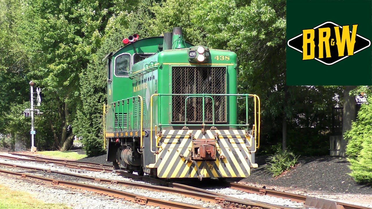 Black River & Western 438: A Mixed Freight and Passenger Train (4K) - YouTube
