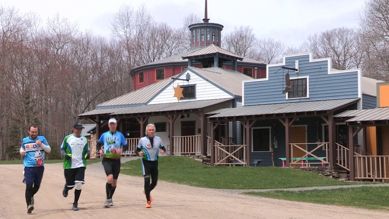 2014 Boston Marathon - Larry Grogin & John Renaldo - YouTube