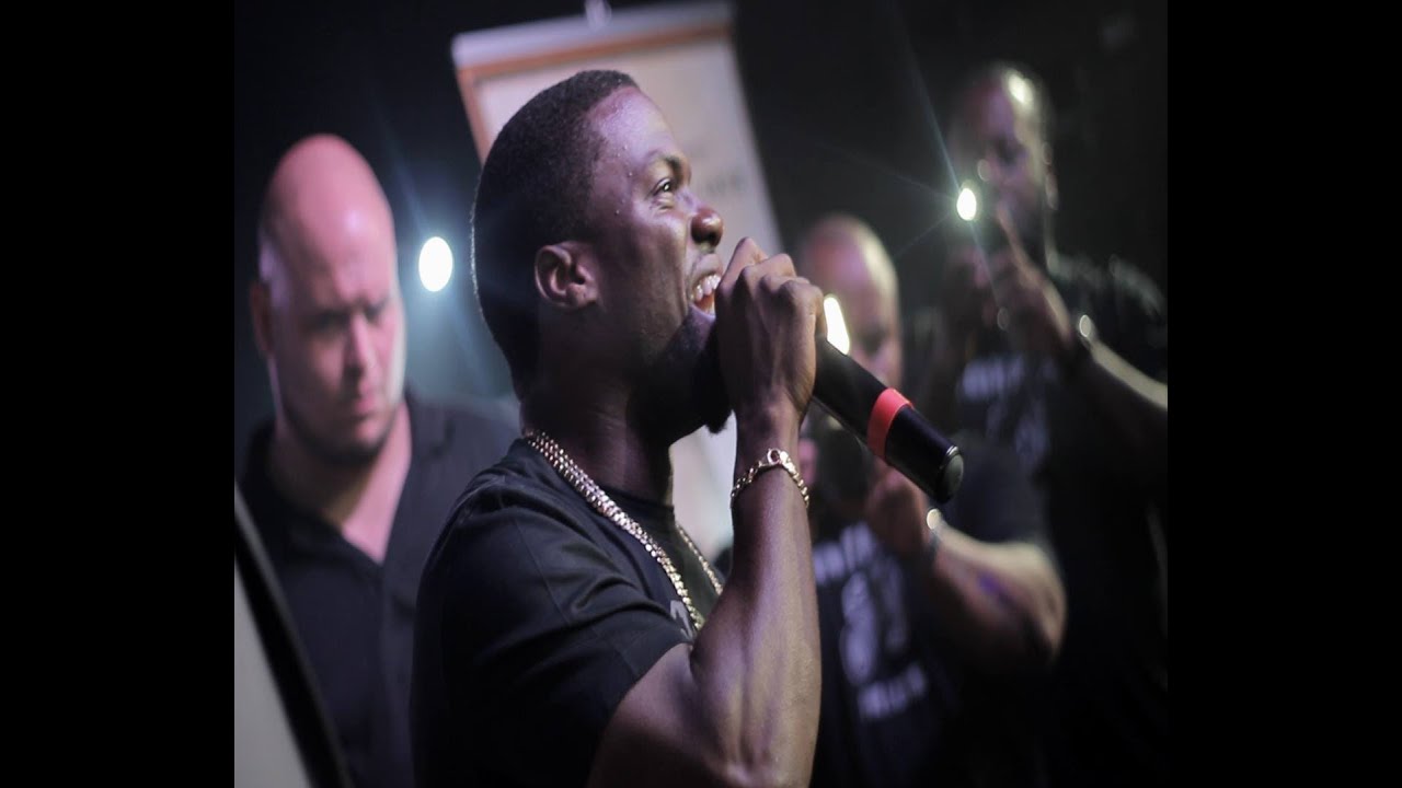 Kevin Hart Live at VLive at Chicago - YouTube