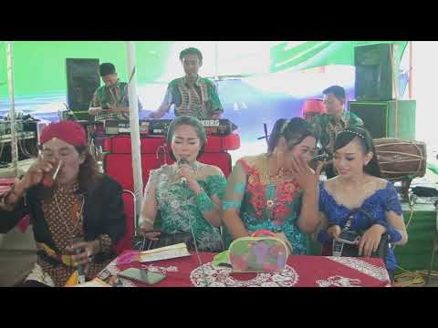 Pernikahan Rr. DYAH IKA SUMIWI NUR HASANAH & Bg.DIAN CATUR GUNAWAN