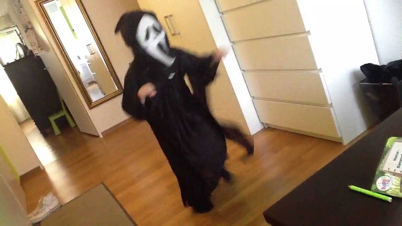 Scary Movie Dance.. - YouTube