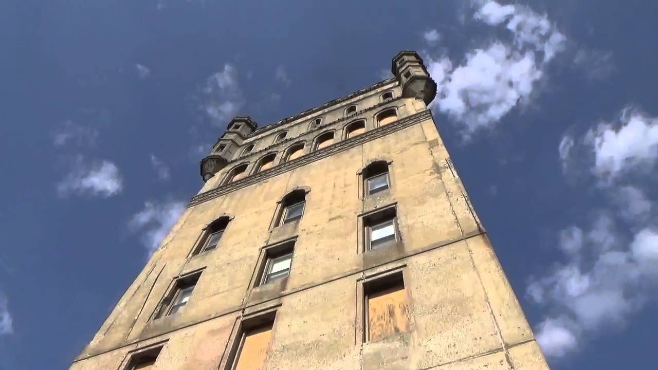 Hoffman Tower and The Des Plaines River - YouTube