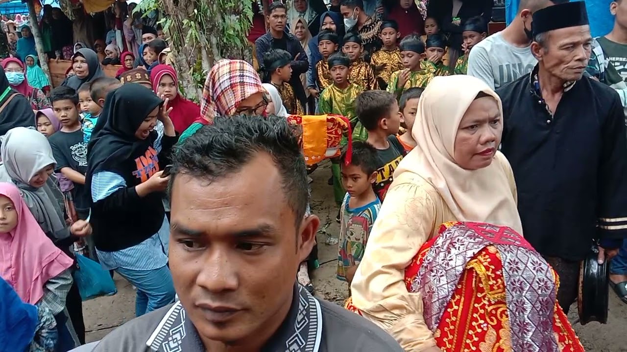 Tari Dampeng Anak SDN.Cibubukan di pestival desa budaya Tanjung Mas ...