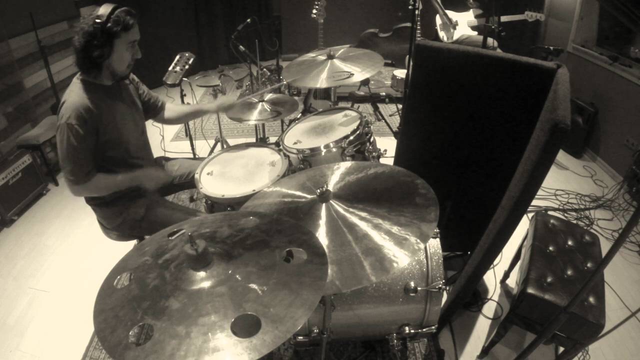 Miguel Ballester grabando No tens por de Bremen - YouTube