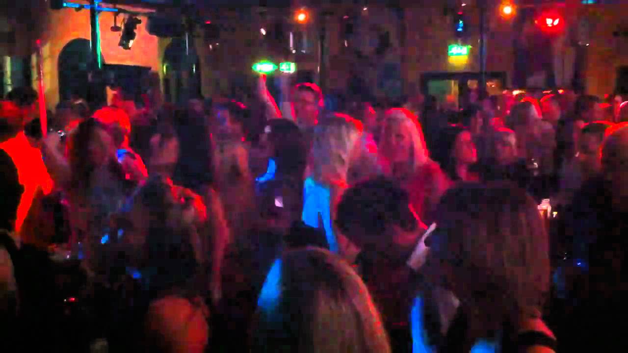 The Zoo: Live! (Walkabout Sheffield, 4 Sept 2010) - YouTube