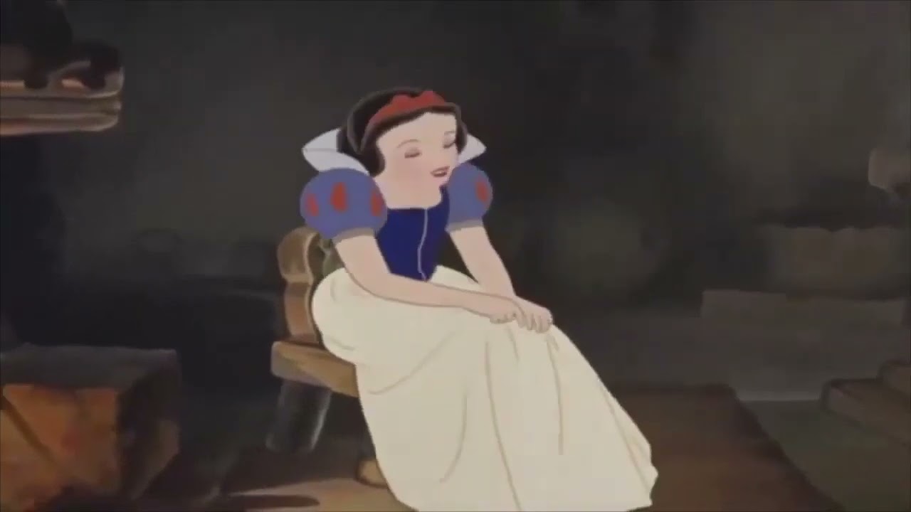 Snow White Laughs 😆 - YouTube