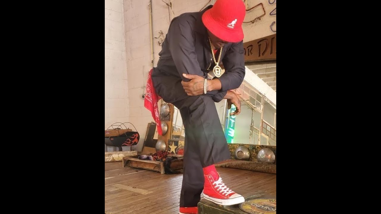 RED CHUCKS - YouTube