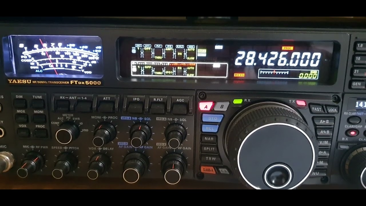 yaesu ftdx5000 en 10mt dx ce2wk - YouTube