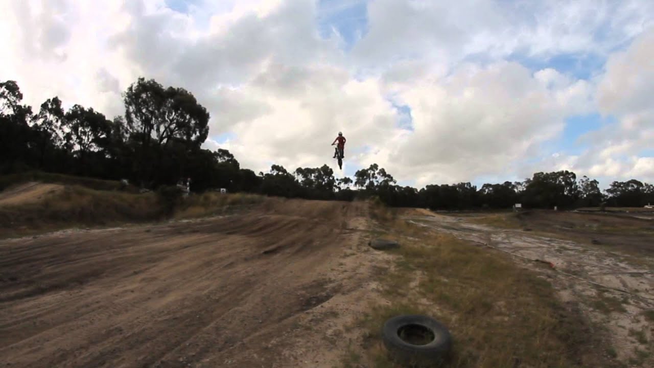 A Day at the Colac MotorCycle Track - YouTube
