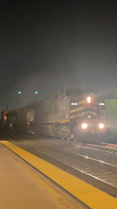 [Preview] KCSM 4526 Grey Ghost👻 leads in Ontario! #kansascitysoutherndemexico #unionpacific ...