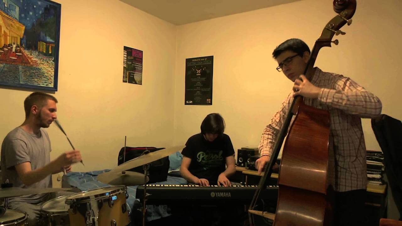 Milos Colovic Trio - Beatrice - YouTube