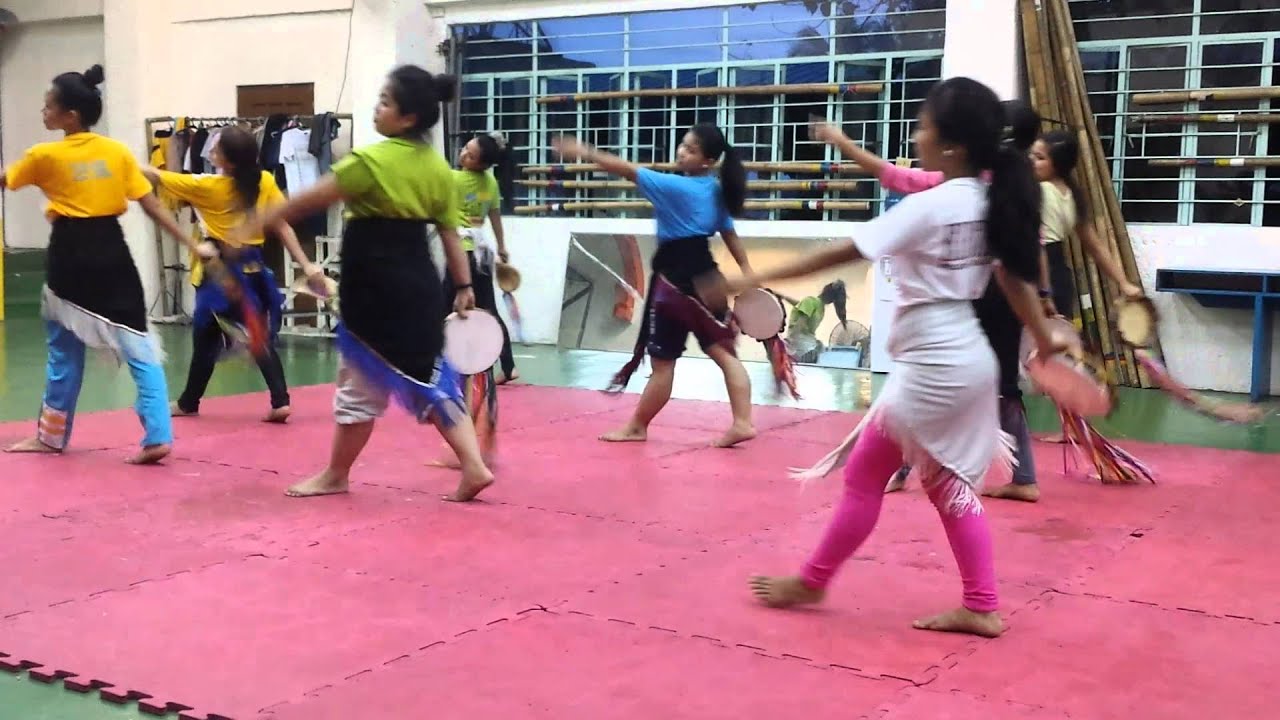 Teatro Rizalia Girls dancing "Panderetas" (AFTER the rehearsal) - YouTube