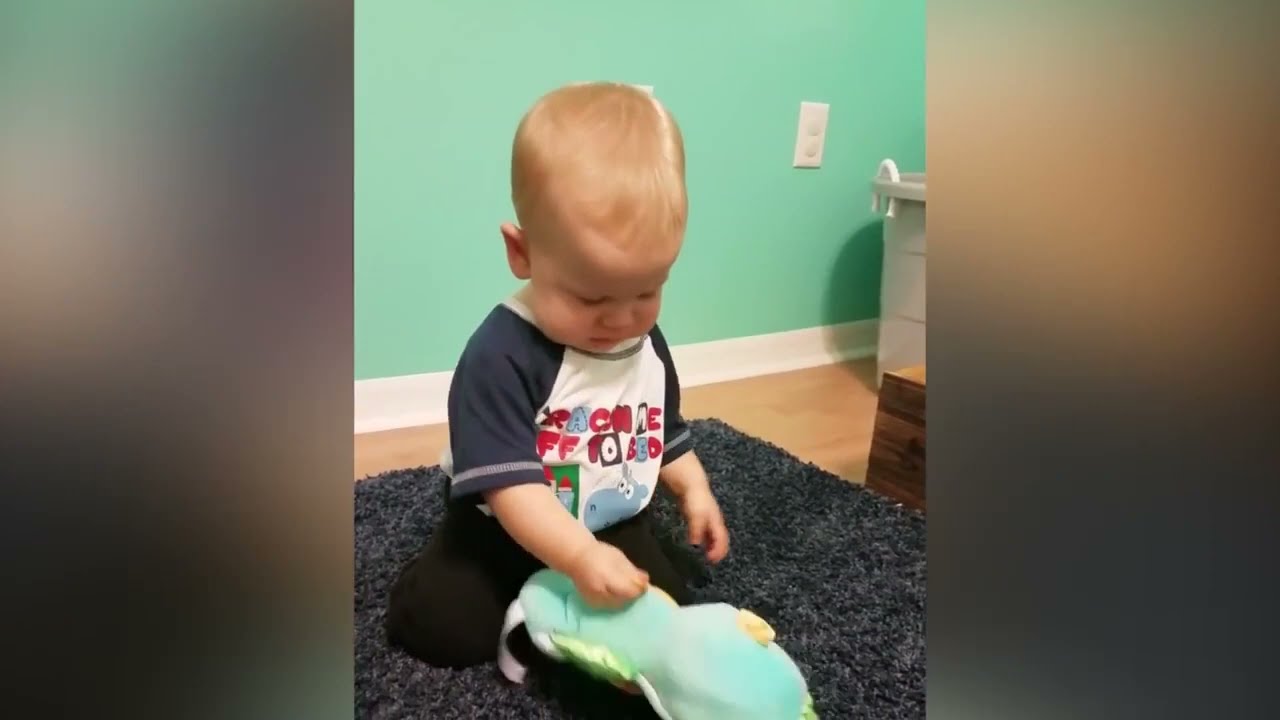 how to queet baby ceraying - YouTube