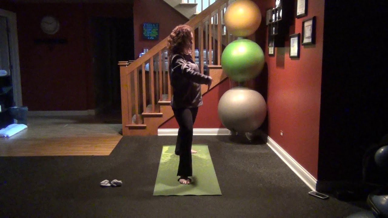 Beginner Mat Yoga With Laura Burk - YouTube