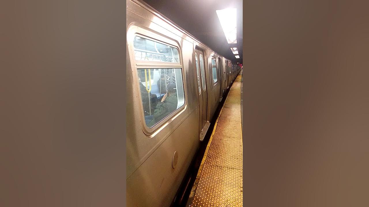Manhattan Bound R160B Q train Coney Island Bound R46 Q train at Prospect Park - YouTube
