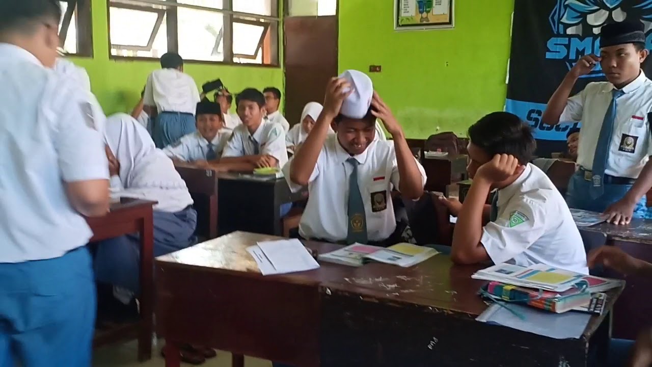 Smada Sumenep - Kelas X IPS 1 - 21 Oktober 2019 - YouTube