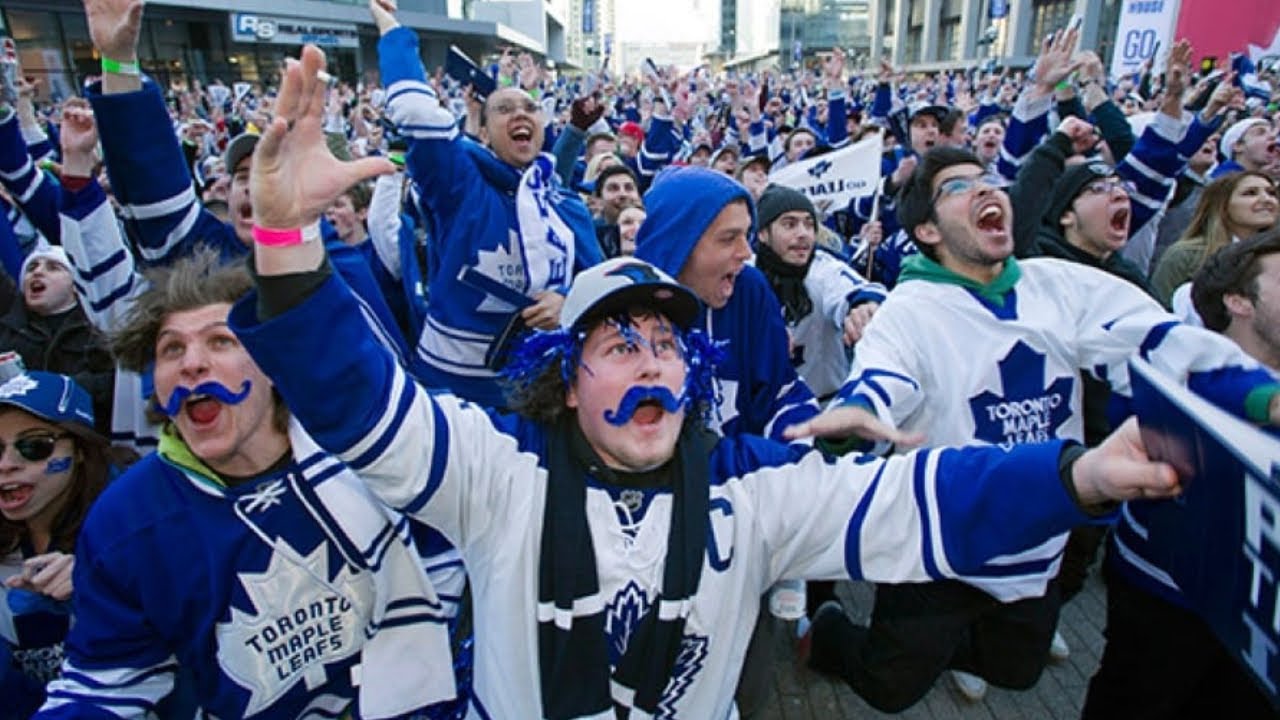 Are Toronto Maple Leafs fans the most annoying? - YouTube