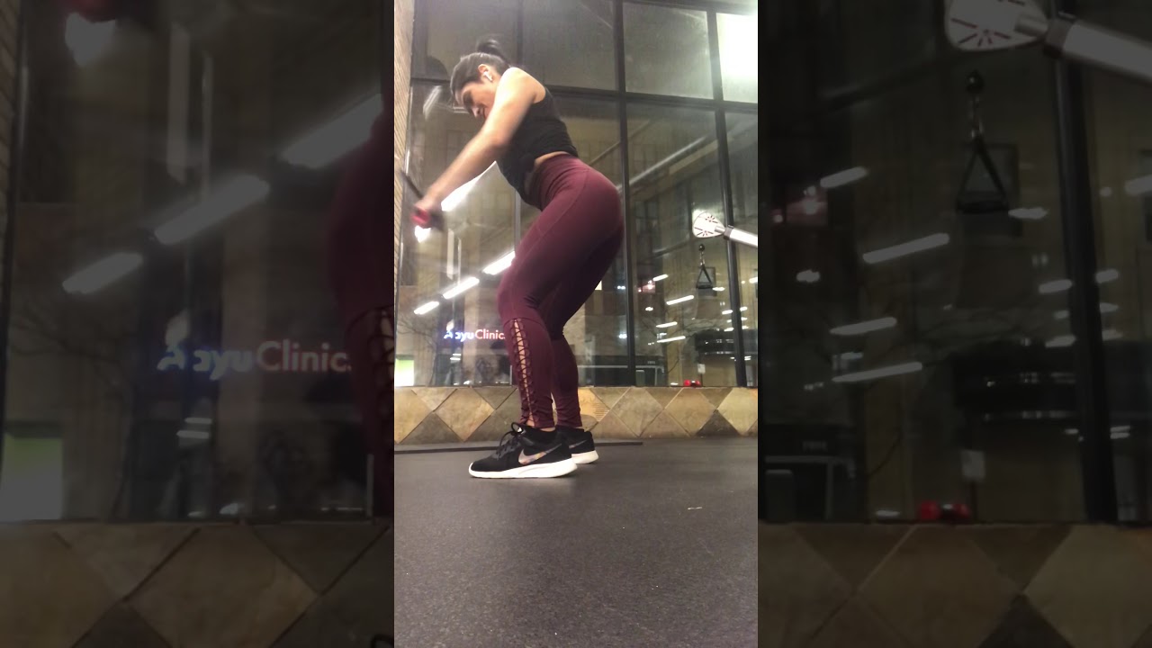 Machine single arm pull - YouTube