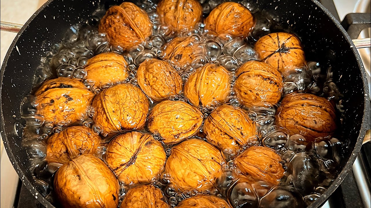 Put walnuts in boiling water! My grandmother's cooking secret! 😮👌 - YouTube