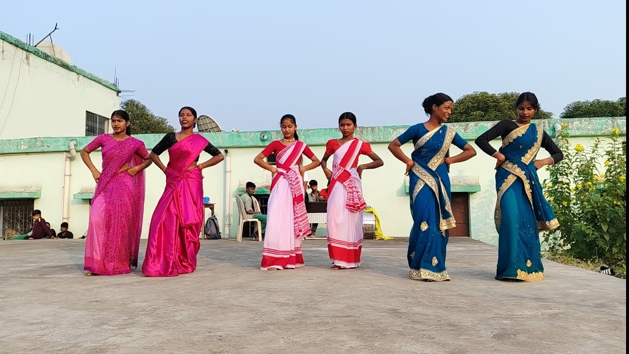 Sadri Dance performance by DKBP students - YouTube