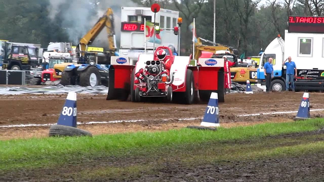 Tractor Pulling Lochem 2011 Deltahoist Crazy Rascal 950 kg modified ...