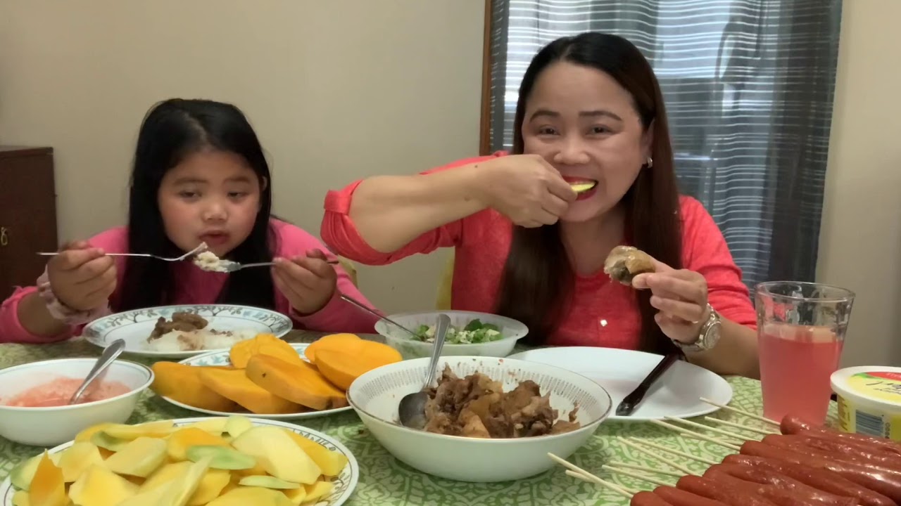 Yummy Dinner with mangoes and alamang plus native chicken adobo 😋😋😋 ...