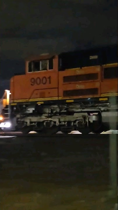 BNSF 9001 NB Empty Coal Train At Night! - YouTube