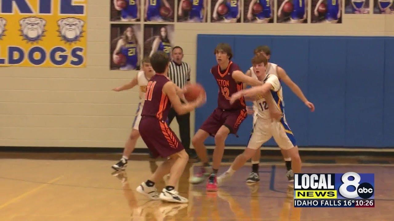 Teton edges Ririe 66-65 on a late go-ahead three-pointer from Jack Nelson - YouTube