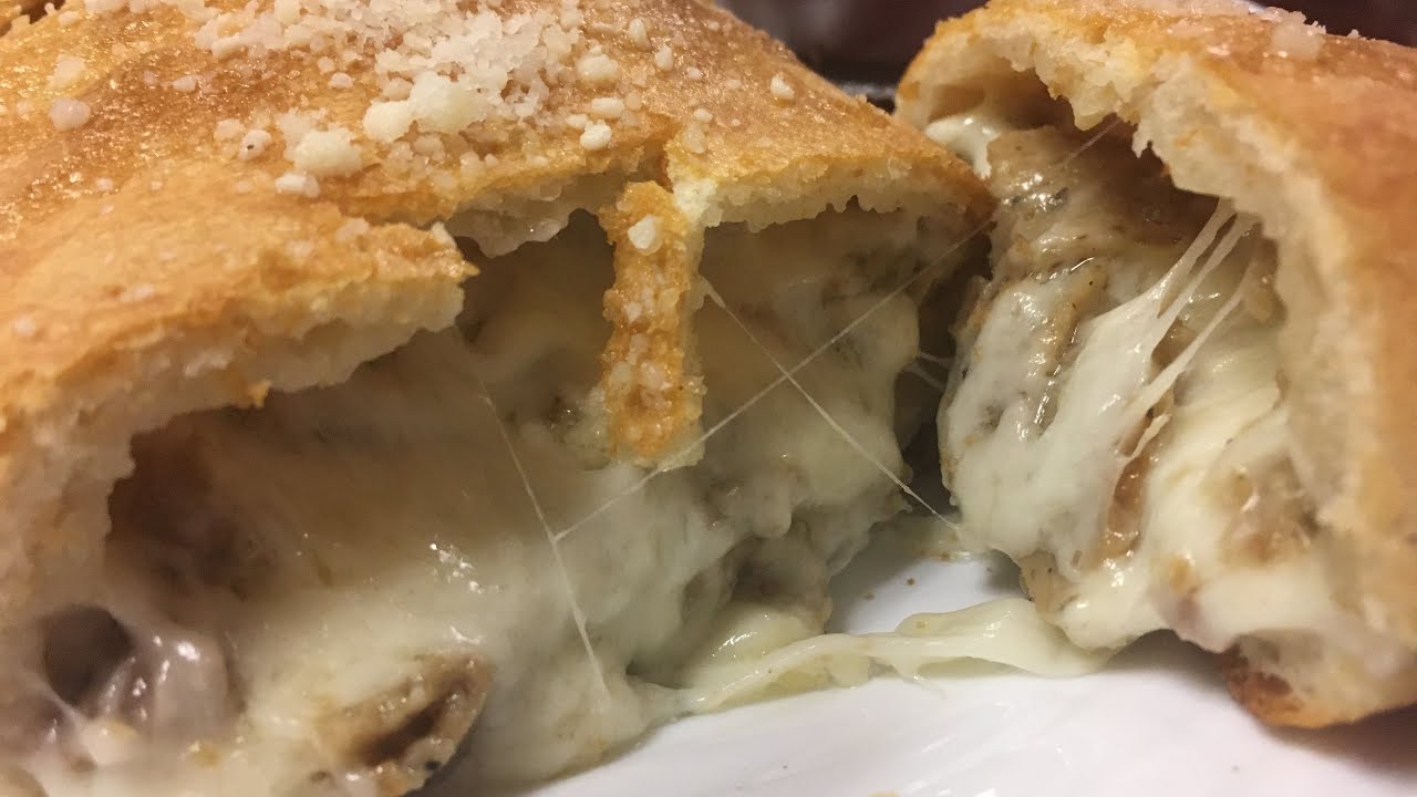 CHEESE STROMBOLI MOZZARELLA - YouTube