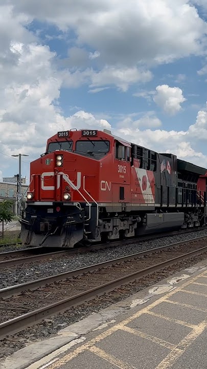 CN 3015 the veterans unit unit lead CN M301! (7/12/2024) #train #canadianrailway #railroad - YouTube