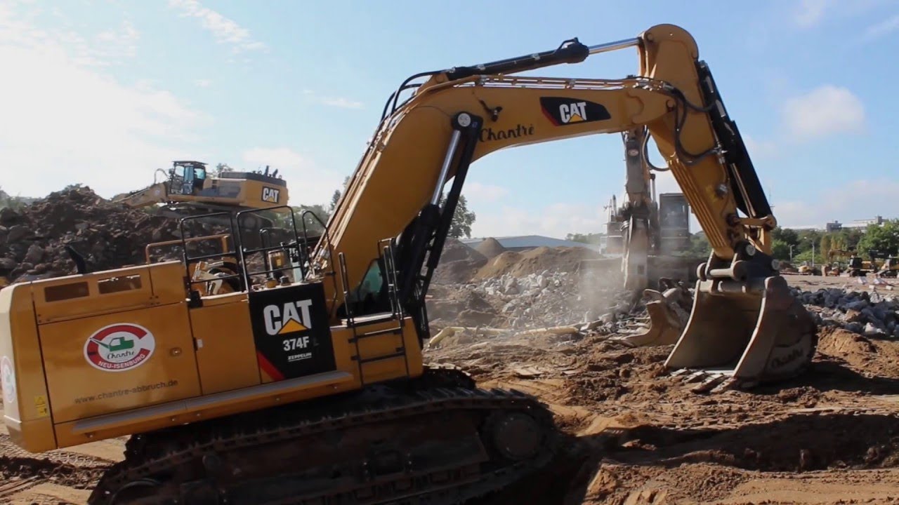 EXCAVATOR CATERPILLAR 395 LOADING MATERIAL SAND TRUCK TAMBANG OHT 773 ...