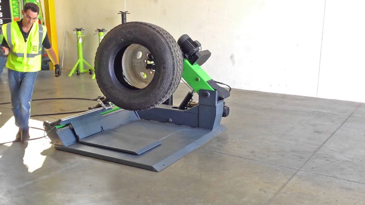 ARI-HETRA Heavy-Duty Tire Changer WS-12645 - YouTube